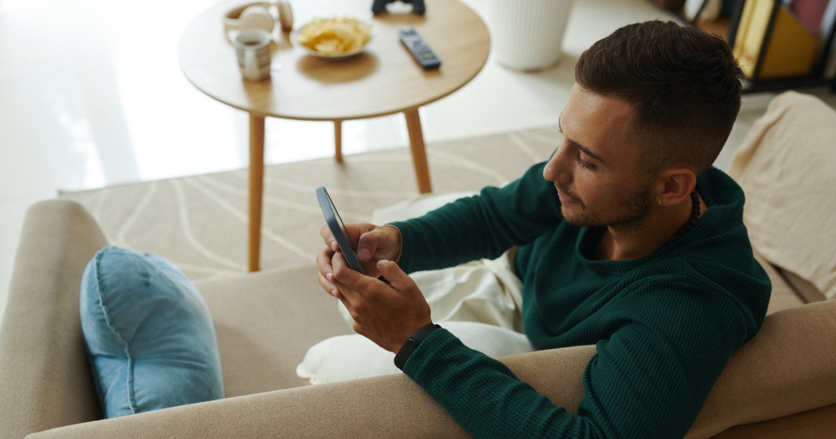 Excessive Internet Use and Its Impact on Mental Health - Wellnessbeam